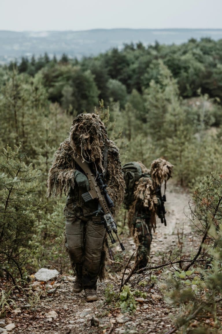 Plate Carrier vs Chest Rig: What's Best For You? - Men of Strength USA
