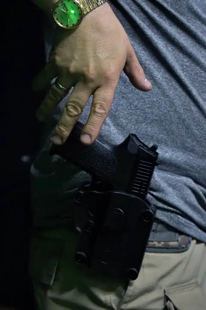 7 Best Concealed Carrying Positions [On and Off-Body Options] - Men of ...